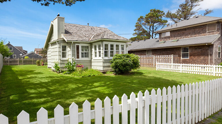 Top 10 Most Charming Small Towns in the U.S.